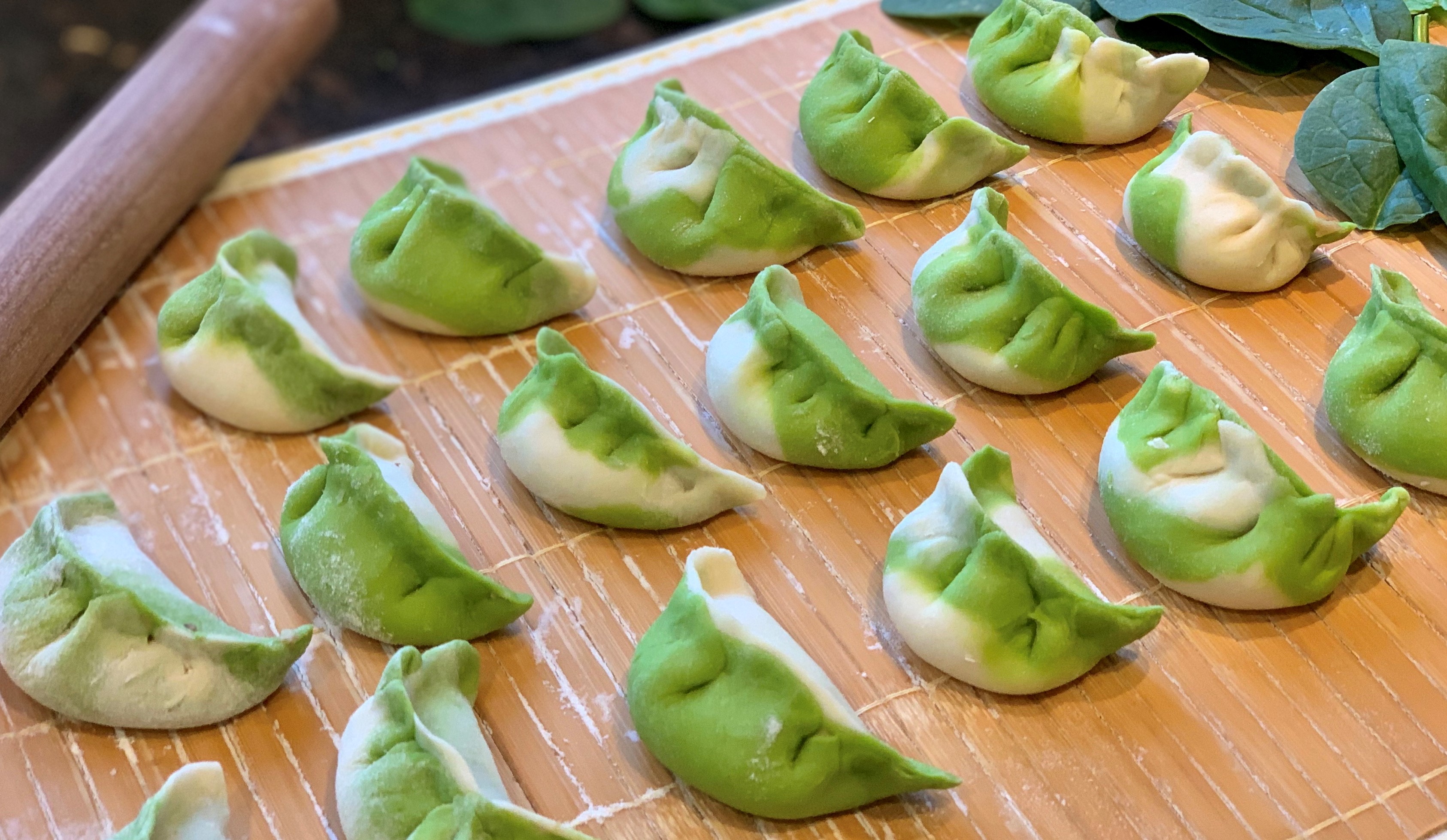 Jade Dumplings 翡翠水饺fěi cuì shuǐ jiǎo